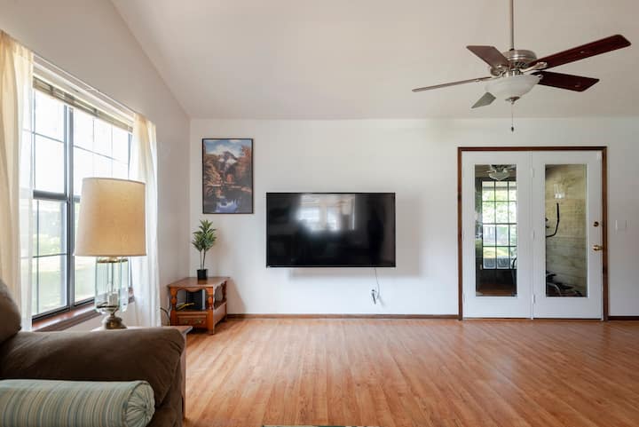New King Bed!, Patio, Lanai W/ Scenic Green Views - Simpson Lakes