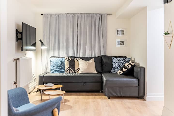 2 Bed Lower Level Getaway In West End Toronto - Toronto
