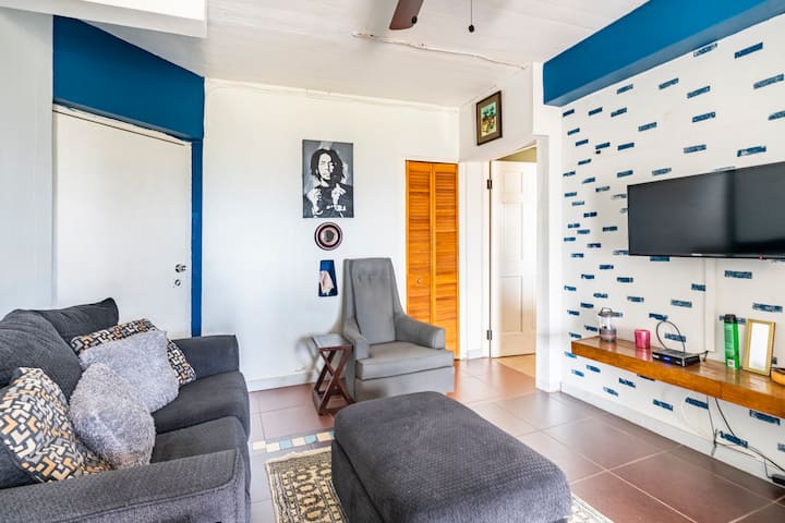 Rockridge… Cozy Beverly Hills 2 Bedroom Apartment - ジャマイカ キングストン