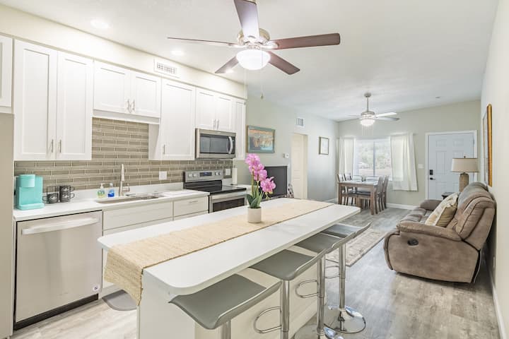 Duplex Near River And Beach - Melbourne, FL