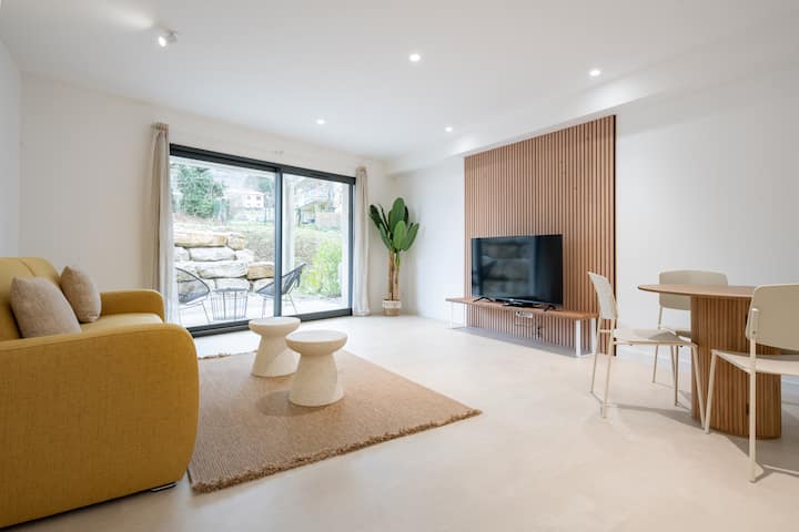 Geneva Modern Premium Barn Apartment - Saint-Genis-Pouilly