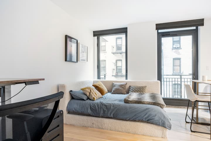 Studio Steps From Bk Gardens - Queens, NY