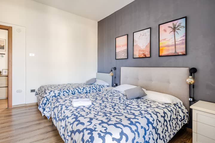 Bright Apartment With Balcony And Free Parking - La Spezia