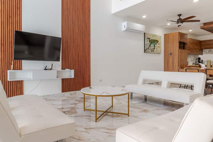 Beautiful House With Central And Pool - La Paz