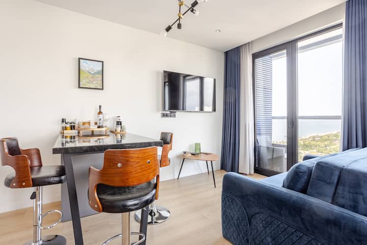 Large Studio With Sea And Park View - Batumi