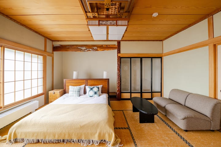 Wabisabi Ski Chalet Rusutsu - 10 Beds, Wild Powder - Date