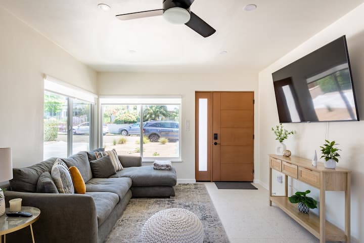 Seaside Bungalow - Encinitas, CA