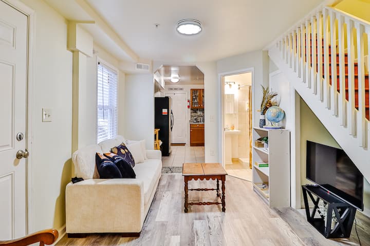 Downtown Home | Pet-friendly | Walk To Usna - Arnold, MD