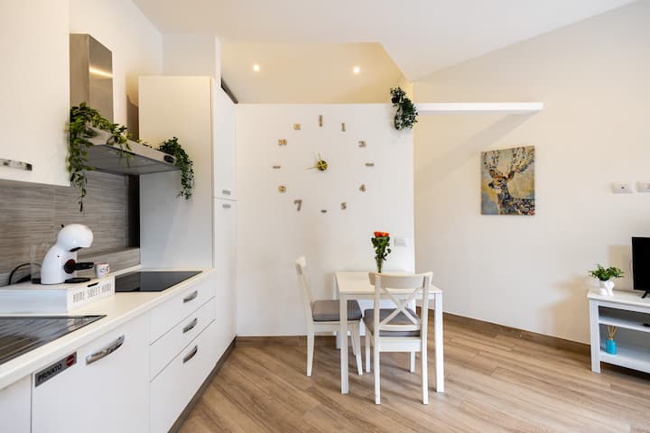 The Cottage, Deer House | Metro And Parking - Milão