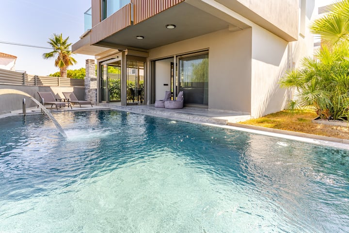 ÇEşme Müstakil Havuzlu Villa - Şifne
