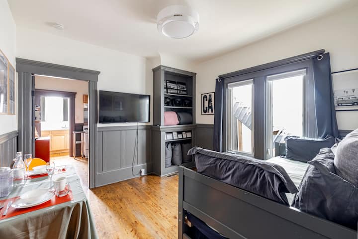 Private Suite W/entry, Living, Kitchen, Bath, Bed - San Francisco, CA