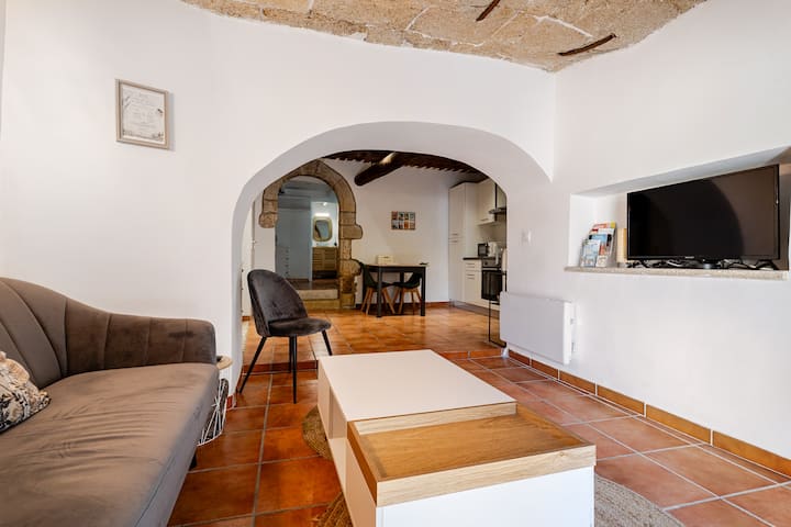 Studio Climatisé 40m2 Au Cœur Du Village - Miramas