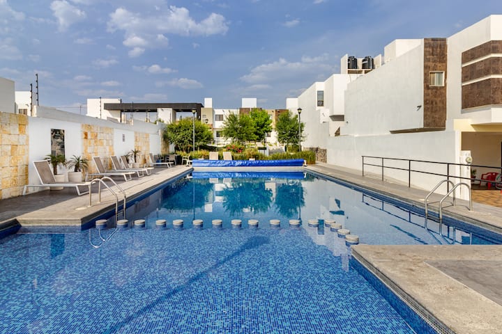 Ideal For Families | Pool + 2 Parking Spaces + Invoice - Querétaro