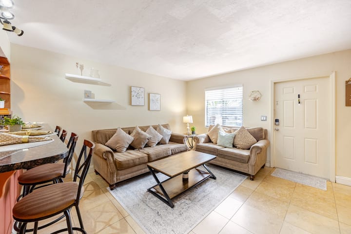 Southeast Escape Townhouse - Cape Coral, FL