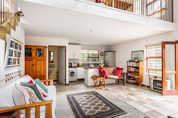 Sunny Split Level Cottage,non Smoking,private - Johannesburg