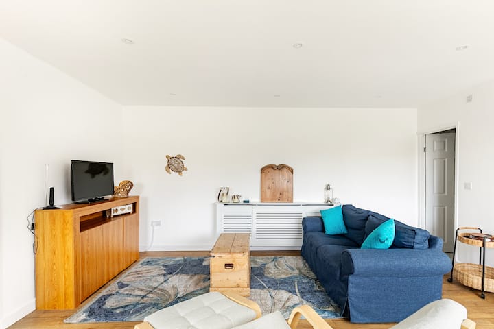 Stunning Wildlife Garden Retreat - Westcliff-on-Sea