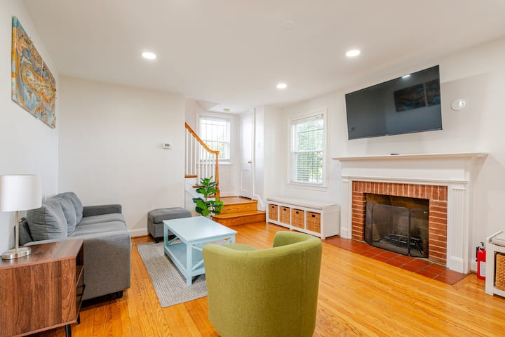 Bright Spacious Home - Washington D. C., DC