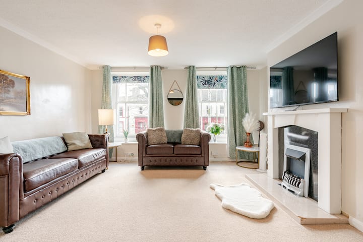 Prime Location Cockermouth Main Street - Sleeps 6 - Cockermouth