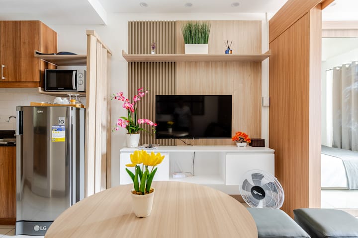 Cozy 1br Condo In Makati Cbd /Balcony, Ayala/pool - Makati