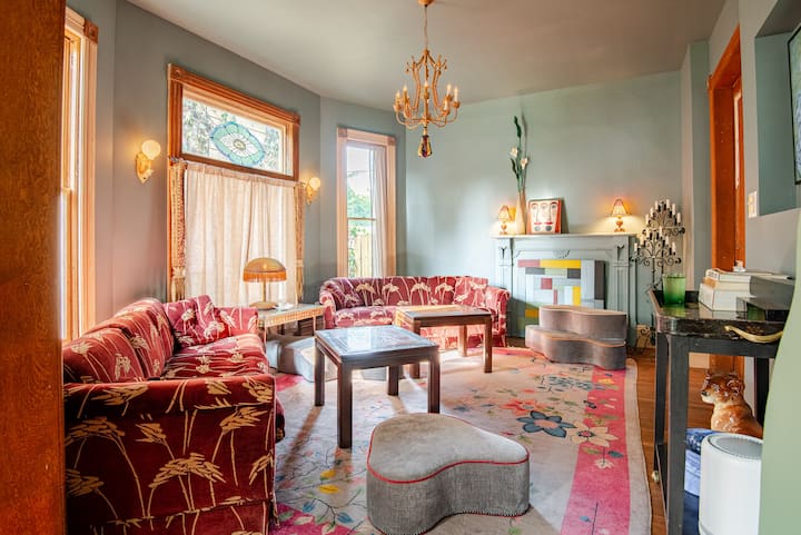 Luxury 3br+ Victorian Gem Near Michigan Central - Detroit, MI