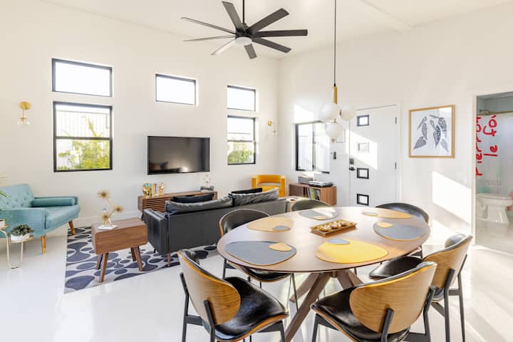 >The Mariposas< *Sparkling Clean* & Super Central - Joshua Tree, CA