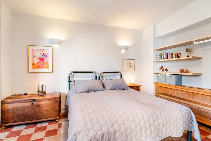 Avli 2 – Refined Vintage Retreat In Old Athens - Athènes