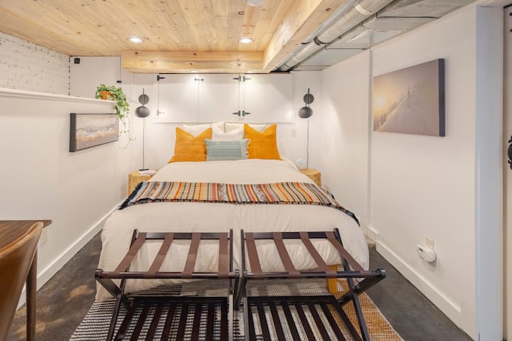 Private Bed & Bath - Salt Lake City, UT
