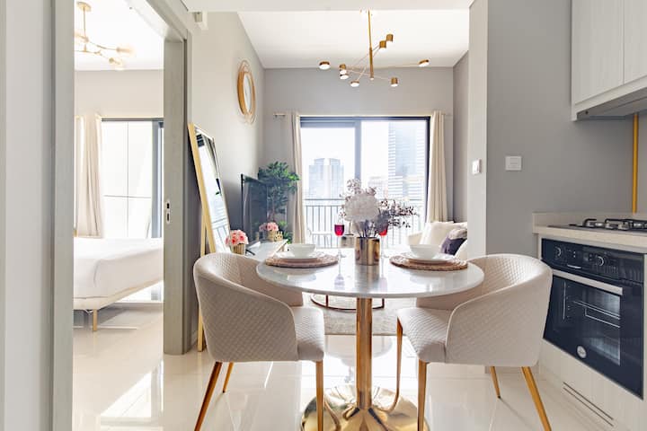 1br- Near Downtown - Next To Metro - Dubai