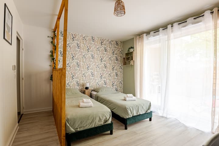 Cosy Studio Avec Terasse Et Parking Privé Gratuit - Villeurbanne