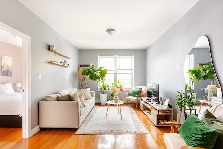 Best Located Private Bedroom In Astoria! - Queens, NY