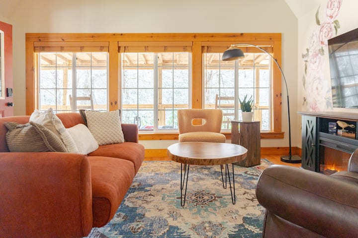Creekside Cabin With Barrel Sauna - Blue Ridge Mountains