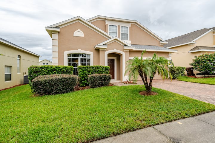 Spacious 5br Home Near Disney |Pool|spa| Gameroom! - Davenport, FL