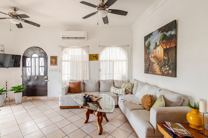 Charming Spanish Hacienda, Ocean & City View - Cabo San Lucas