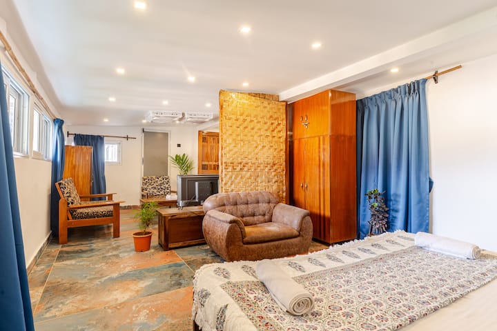 Serene Terrace Oasis - Goa