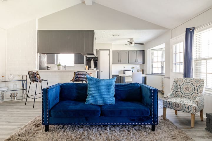 Blue Jewel Of Southwest Houston - Stafford, TX