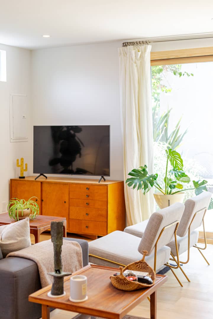 Garden Guesthouse In Atwater Village - Los Angeles, CA