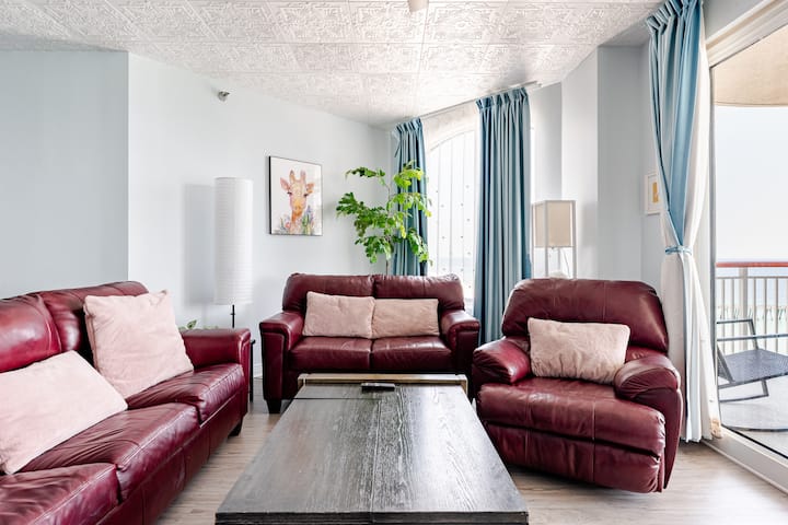 Oceanshell Retreat: 2 Chairs /Umbrella Set Free - Navarre, FL