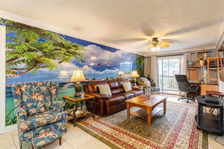 Unique Two Bedroom, Two Bath Condo In Myrtle Beach - Murrells Inlet, SC