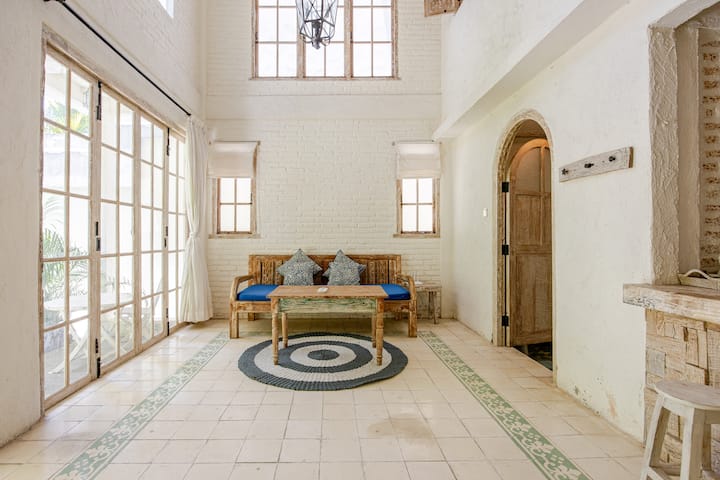 Beachside Apartment In Seminyak! M-3 - Seminyak