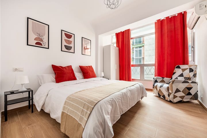 Amplio Apartamento En Málaga . - Malaga