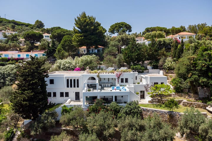Private Beautiful  Family Villa By A Sandy Beach - Skiathos