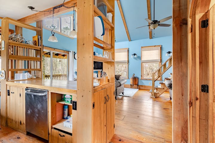 Sunny Pines Hideaway - Timber Lake, Seven Lakes