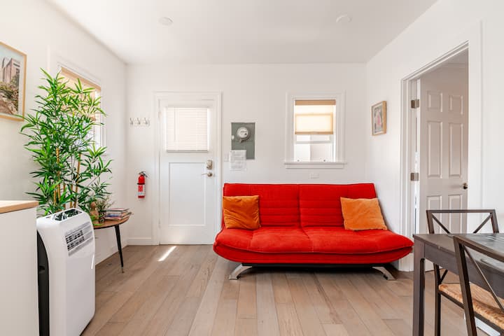 Gorgeous Guest By Santa Monica - Santa Monica, CA