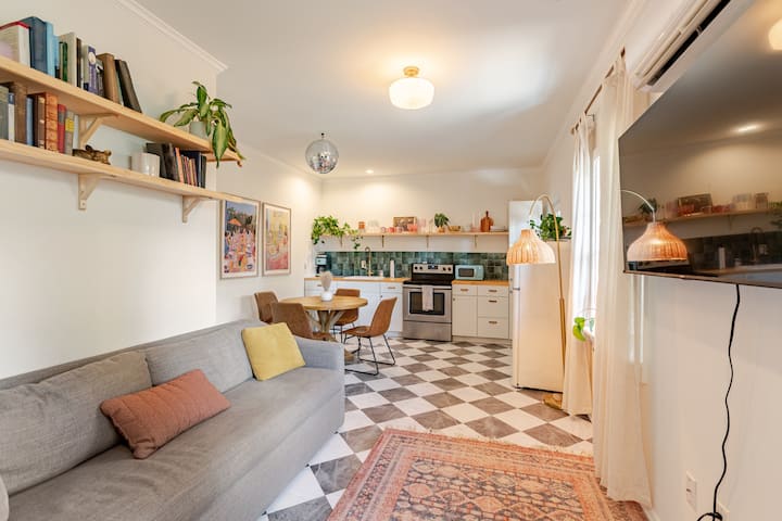 Charlottesville Bungalow Close To Uva - Charlottesville, VA