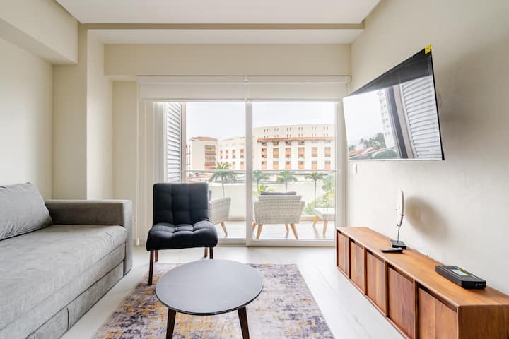 ¡Departamento De Lujo En Exclusiva Zona! - Nuevo Vallarta