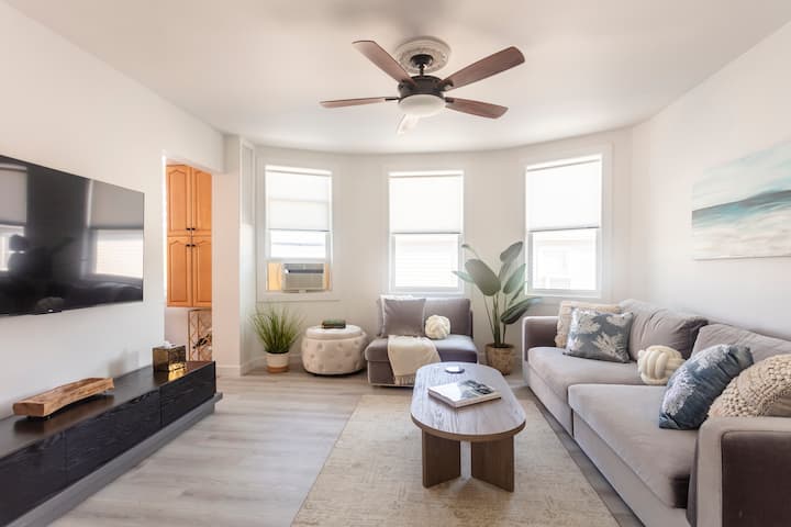 Luxurious Beachside Retreat - Brooklyn, NY