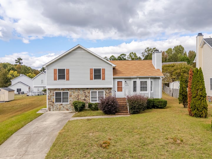 Great 4br Home Near Emerald Pointe & Downtown - Greensboro, NC