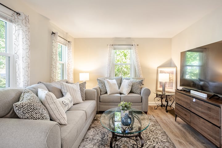 Luxury 4br Haven | Parking & Wi-fi, Nh - New Haven, CT