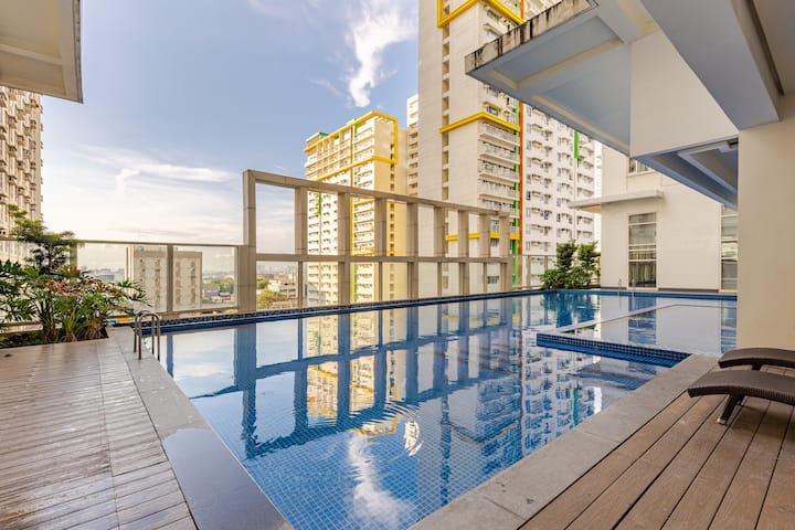 Spacious 3 Bedroom Condo Unit In Makati - Makati