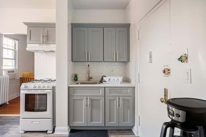 Riverside Suite - 30 Min To Midtown - Co-Op City, NY